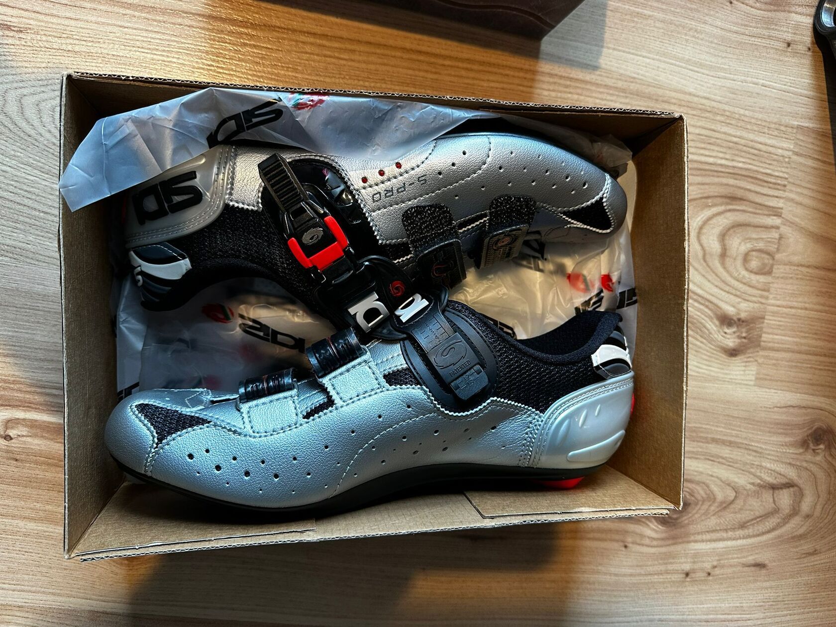 Tretry Sidi GENIUS 5 PRO- black/silver 43 a 42 1/2 za 2 600 Kč ...
