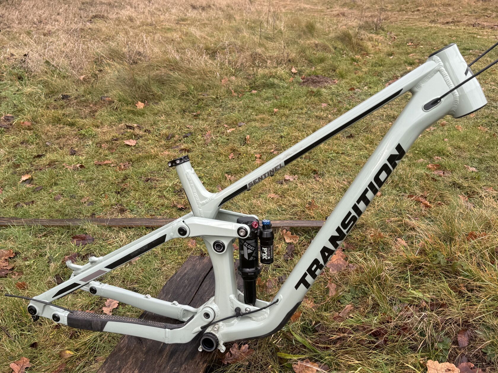 Transition Sentinel V2 Misty Green vel. L + sedlovka one up v2 za 32 ...