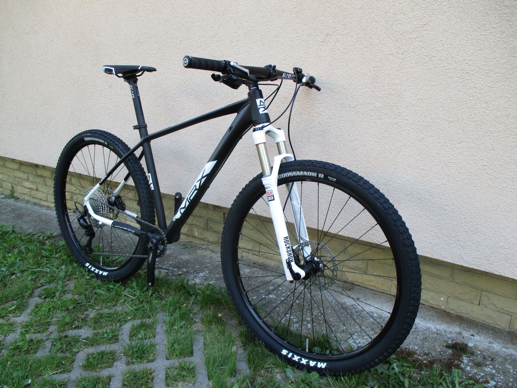 Nové 29" kolo MRX ER24 19,5", vidlice Rock Shox Recon Gold air, osazení Shimano Deore1x12, pevné ...