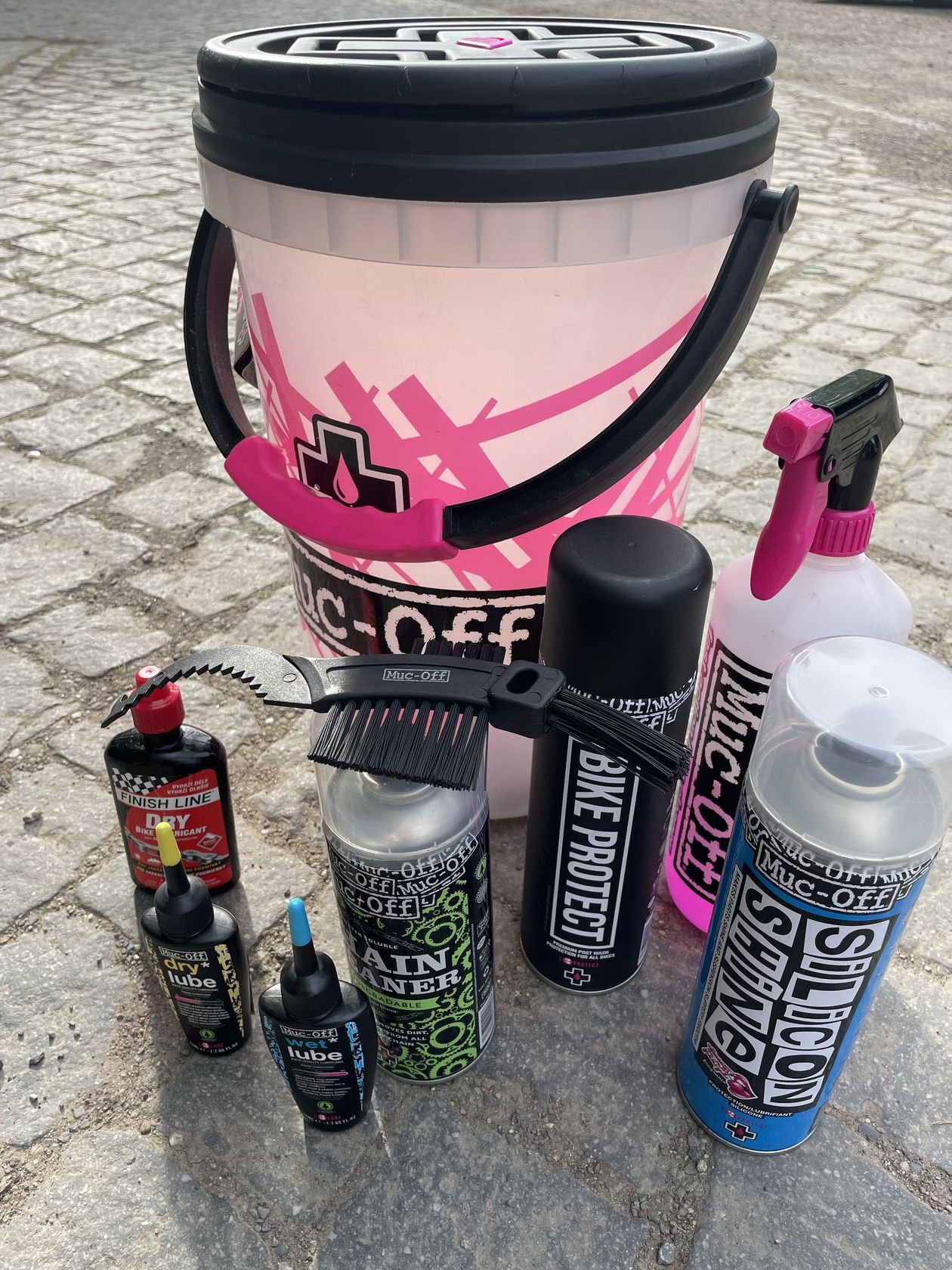 Mycí sada Muc-Off Dirt Bucket with Filth Filter za 1 290 Kč | Cyklobazar.cz