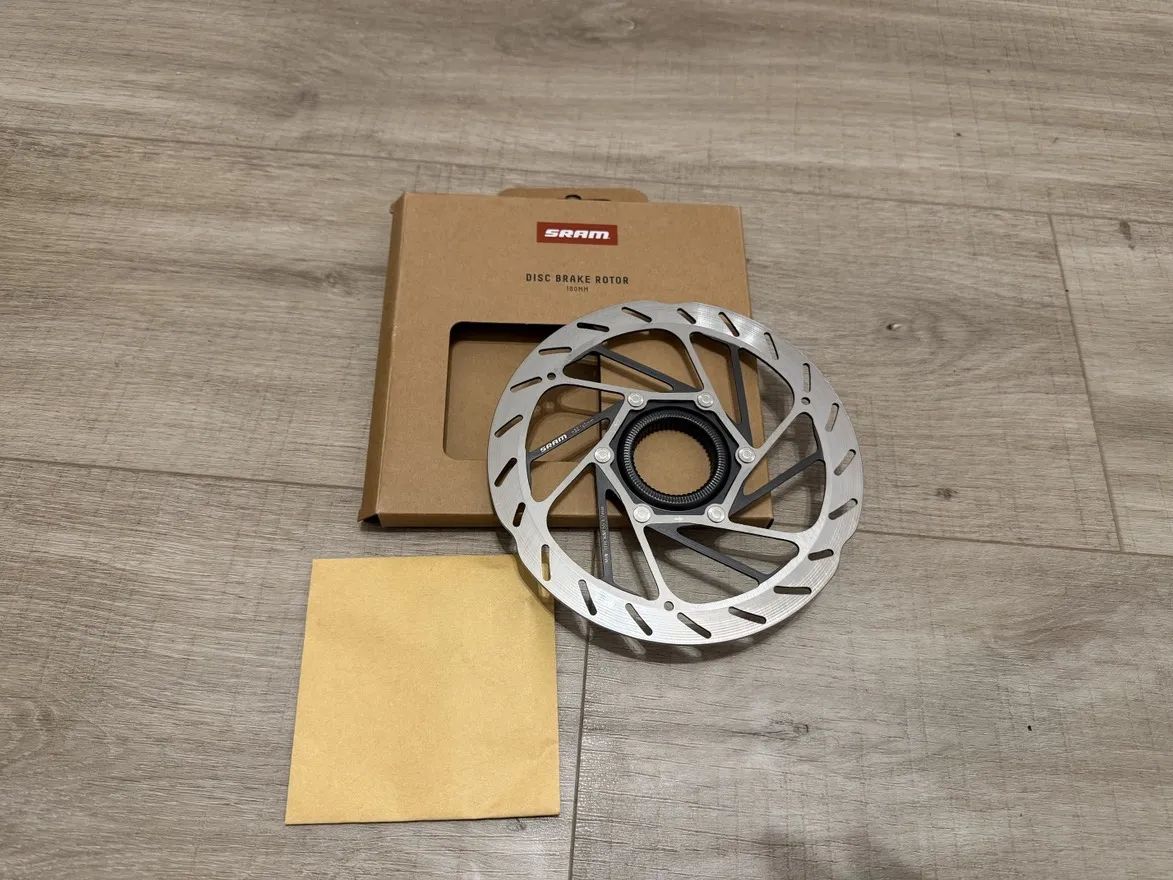 2x Brzdové kotouče Sram HS2 180mm + 160mm + 2x center lock matice za 1 ...