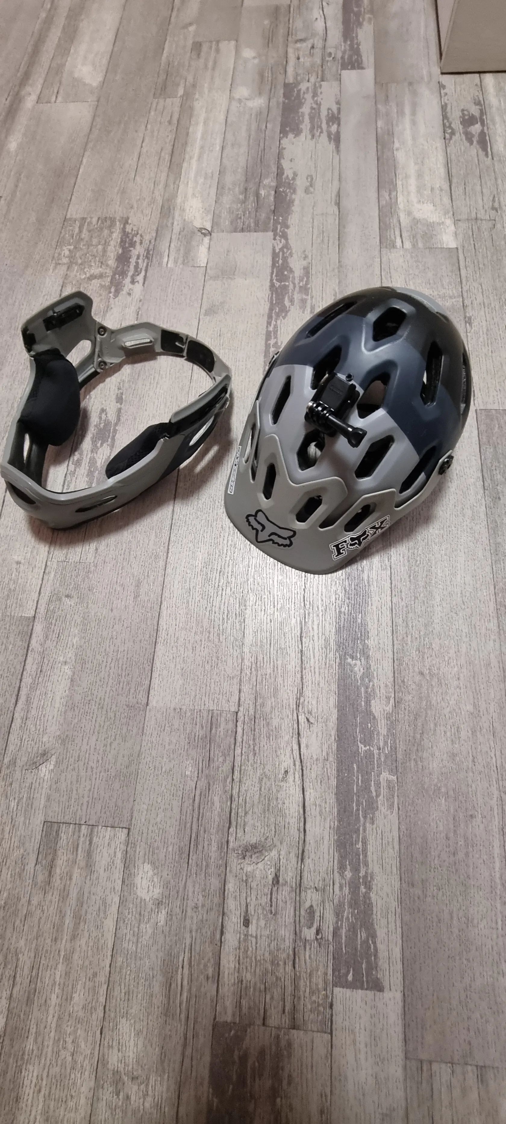 Helma Bell za 3 000 Kč | Cyklobazar.cz