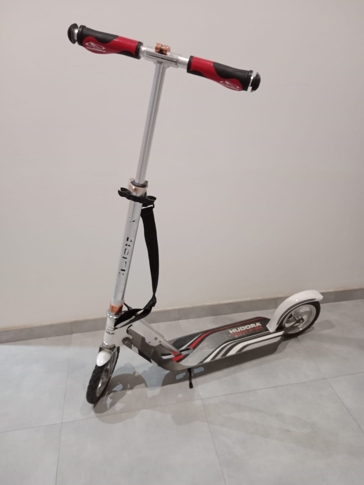 Skládací koloběžka Hudora za 700 Kč | Cyklobazar.cz