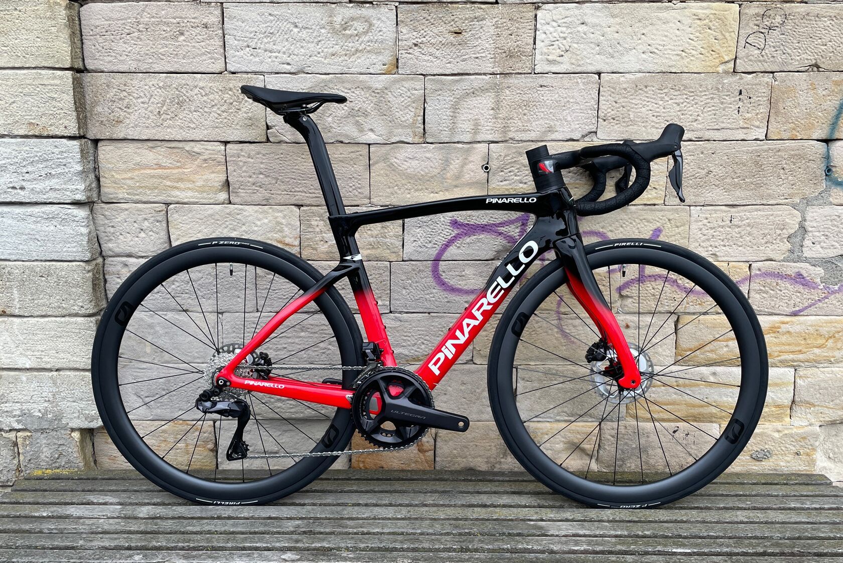 Pinarello F7 - Fastest Red (NOVÉ) za 179 000 Kč | Cyklobazar.cz
