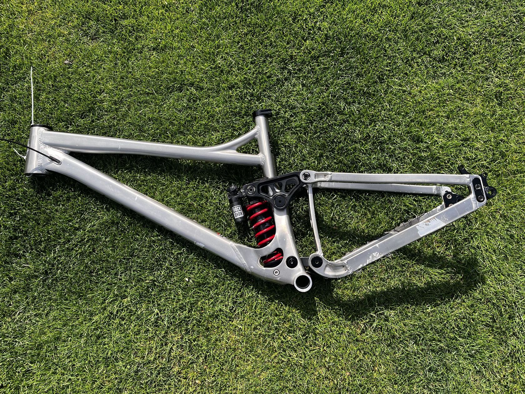 BANSHEE TITAN frame size M za 25 000 Kč | Cyklobazar.cz