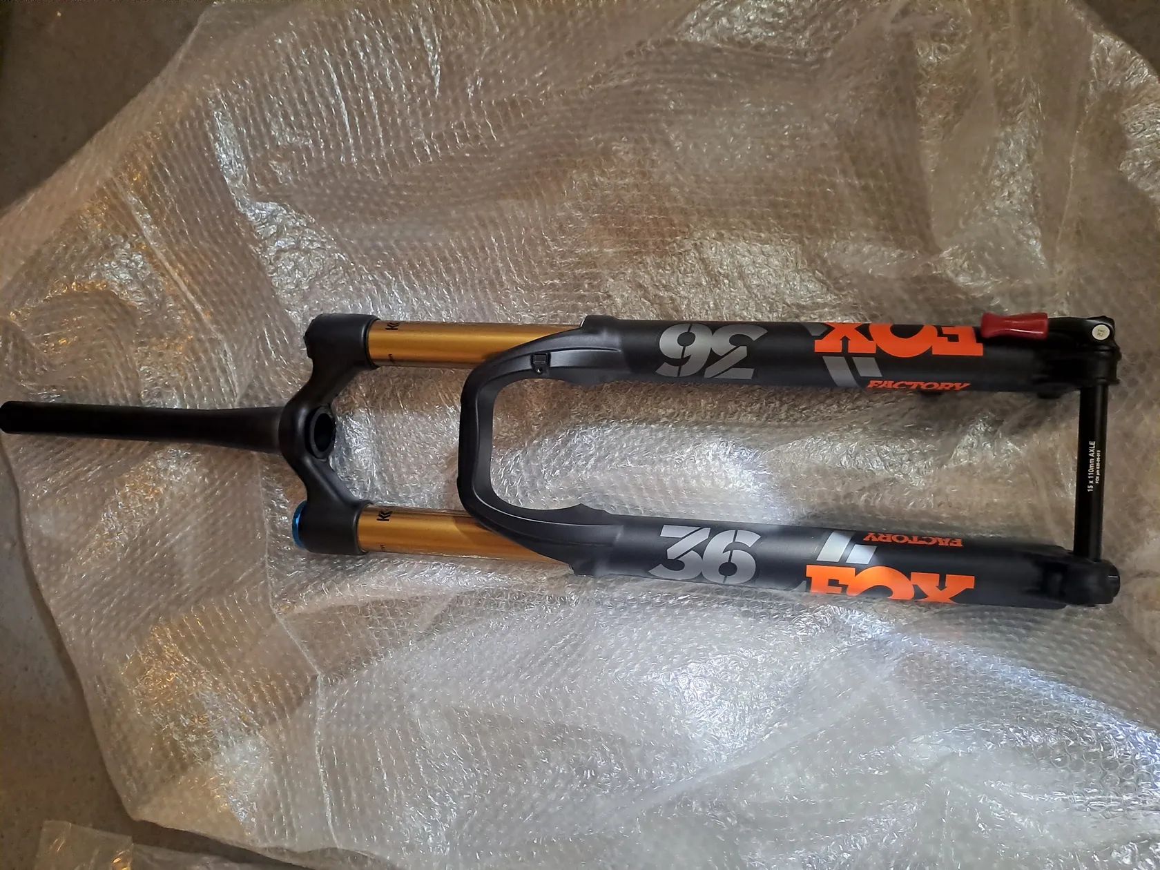 FOX 36 FLOAT Factory Grip2 - nepoužitá - vhodná i pro Ebike za 13 500 ...