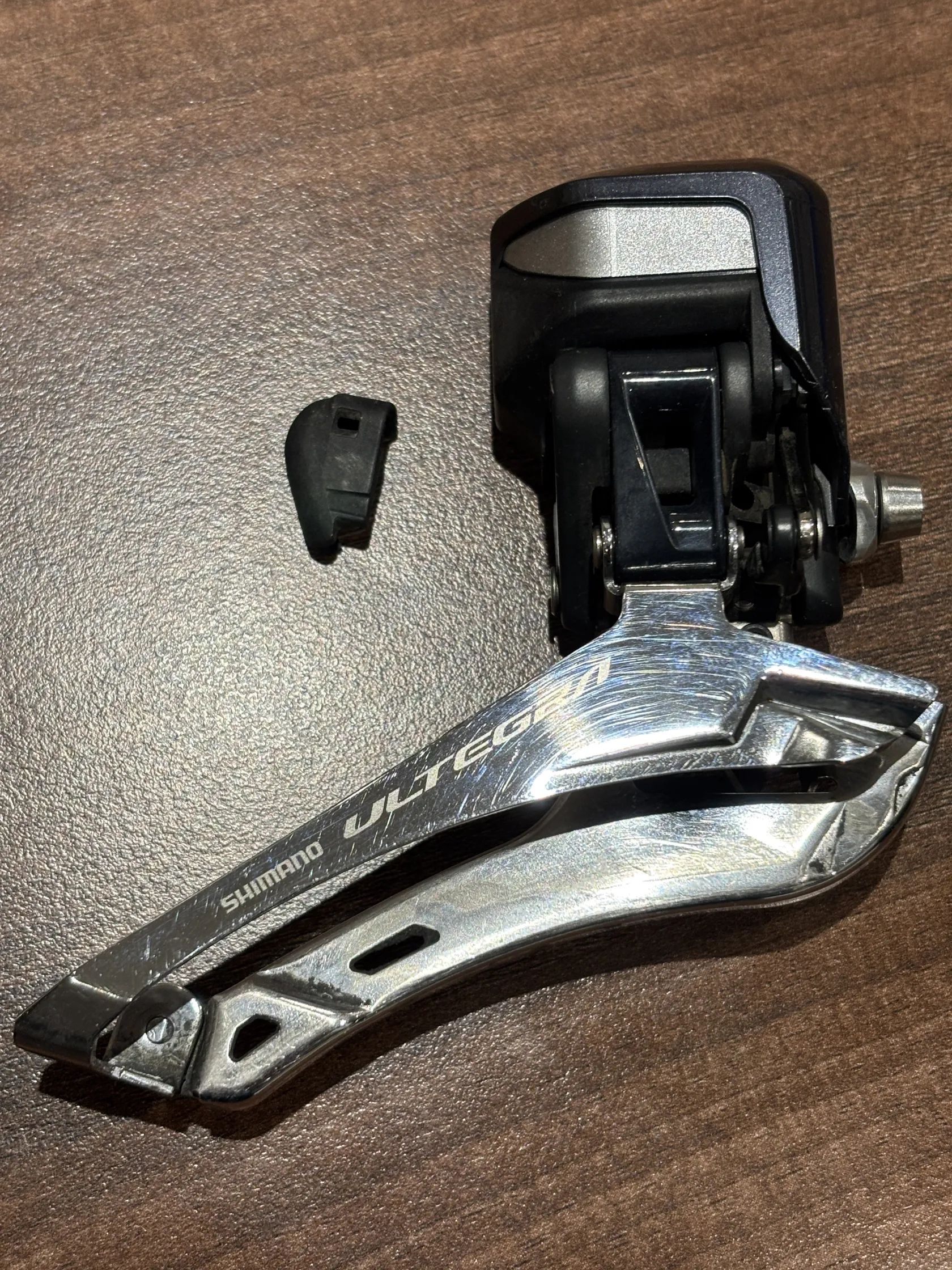 SHIMANO Ultegra Di2 FD-R8050 11s za 2 300 Kč | Cyklobazar.cz