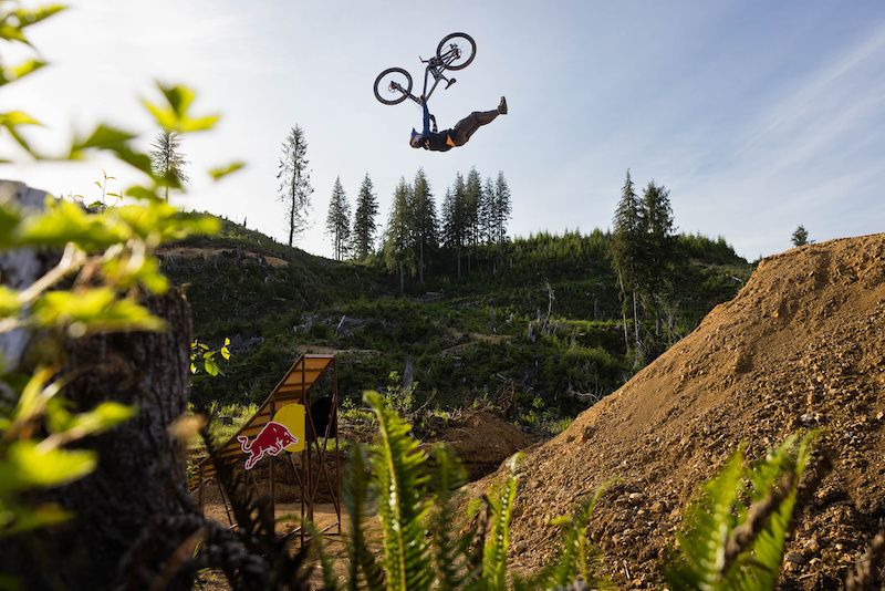 Carson Storch - Electric Beaver | Cyklobazar.cz